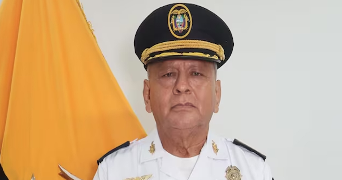 General César Garzón asume como nuevo comandante de la CTE - KCH FM