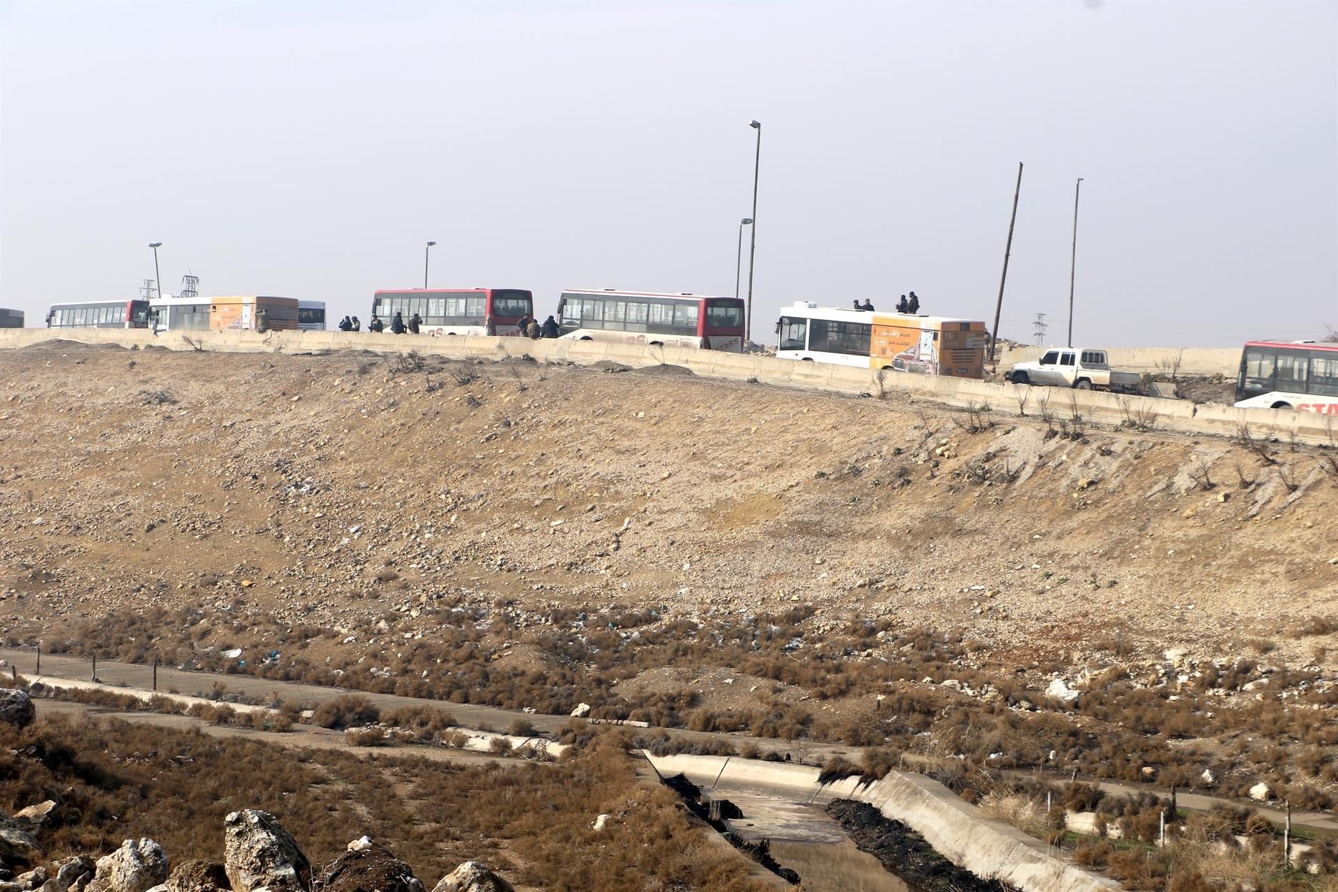 Ejército sirio habilita corredor humanitario al este de Alepo - KCH FM