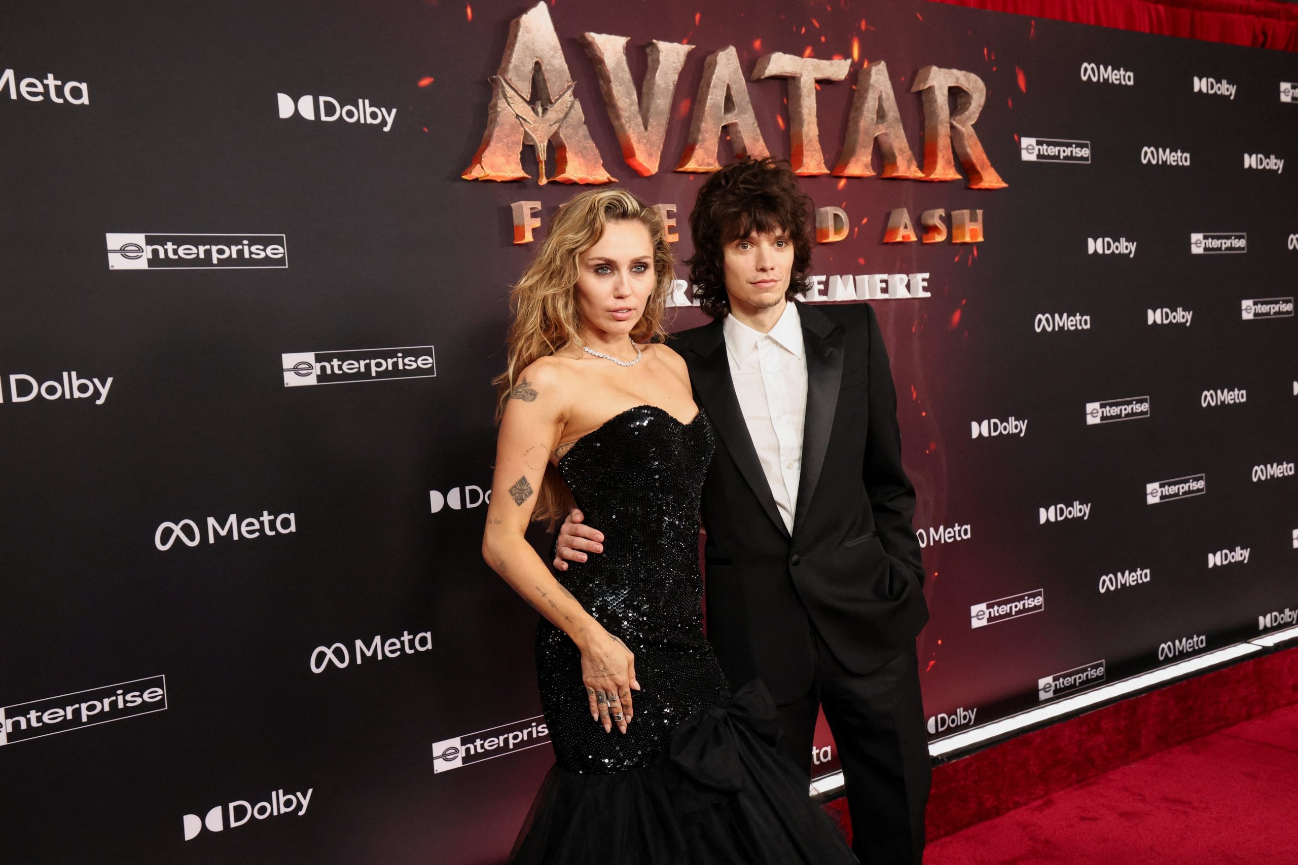 Miley Cyrus y su compromiso con Maxx Morando: humor y fobia al papel ...