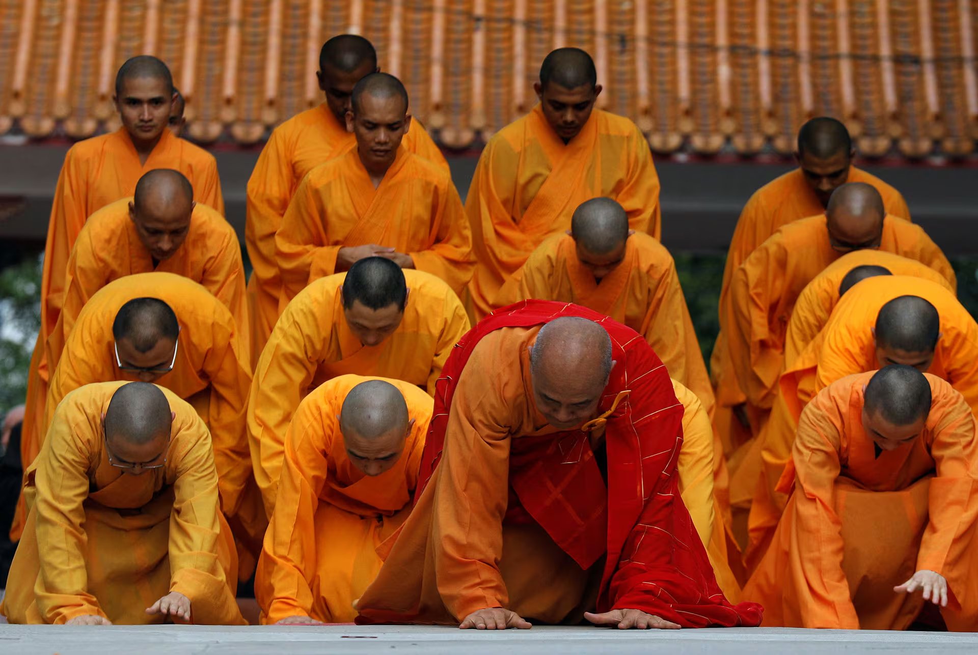 22 monjes budistas detenidos con 110 kg de cannabis en aeropuerto de ...