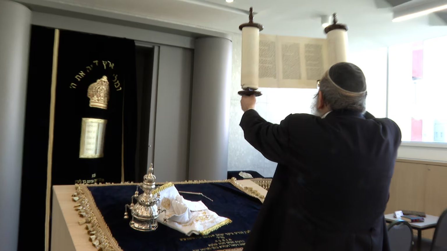 Shavuot: la festividad judía que conmemora los Diez Mandamientos - KCH FM