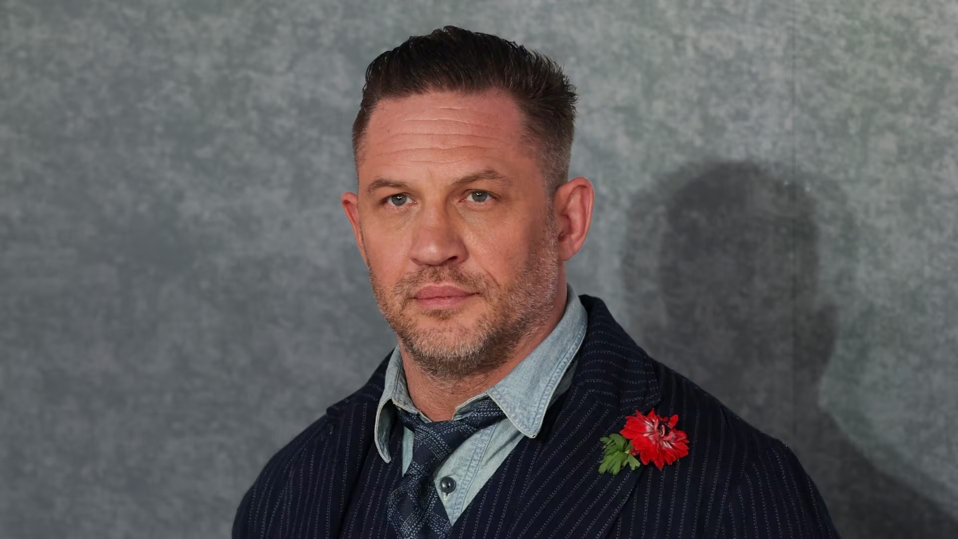 Tom Hardy en la mira por presuntos retrasos en grabaciones de 'MobLand ...