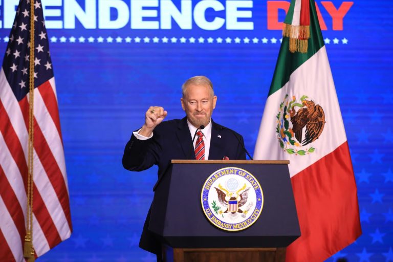 EE.UU. confirma entrega de 313 presuntos delincuentes a México - KCH FM