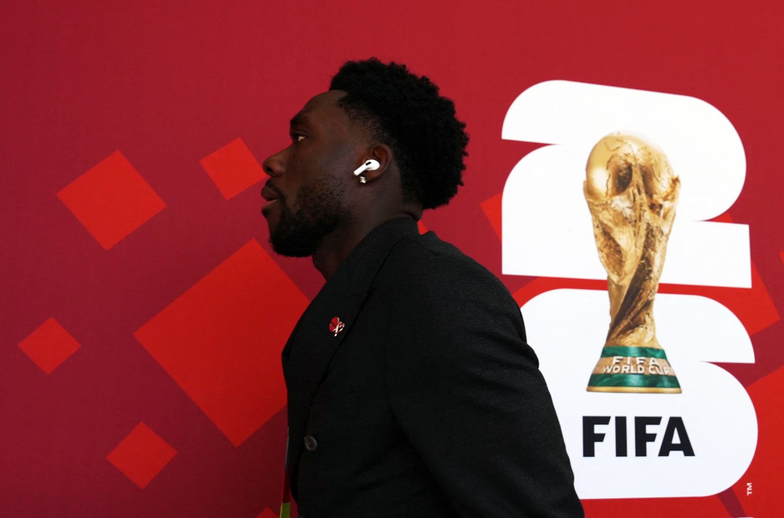 ¿Por qué Alphonso Davies no jugó el debut de Canadá en el Mundial 2026 ...