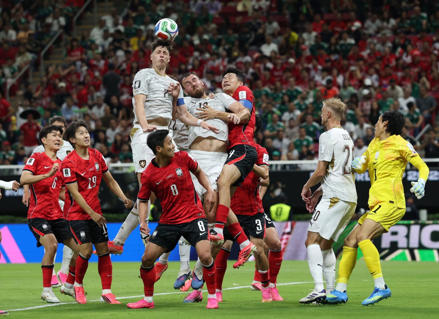Camiseta rota, gol de lateral y definición al estilo Di María en Corea ...