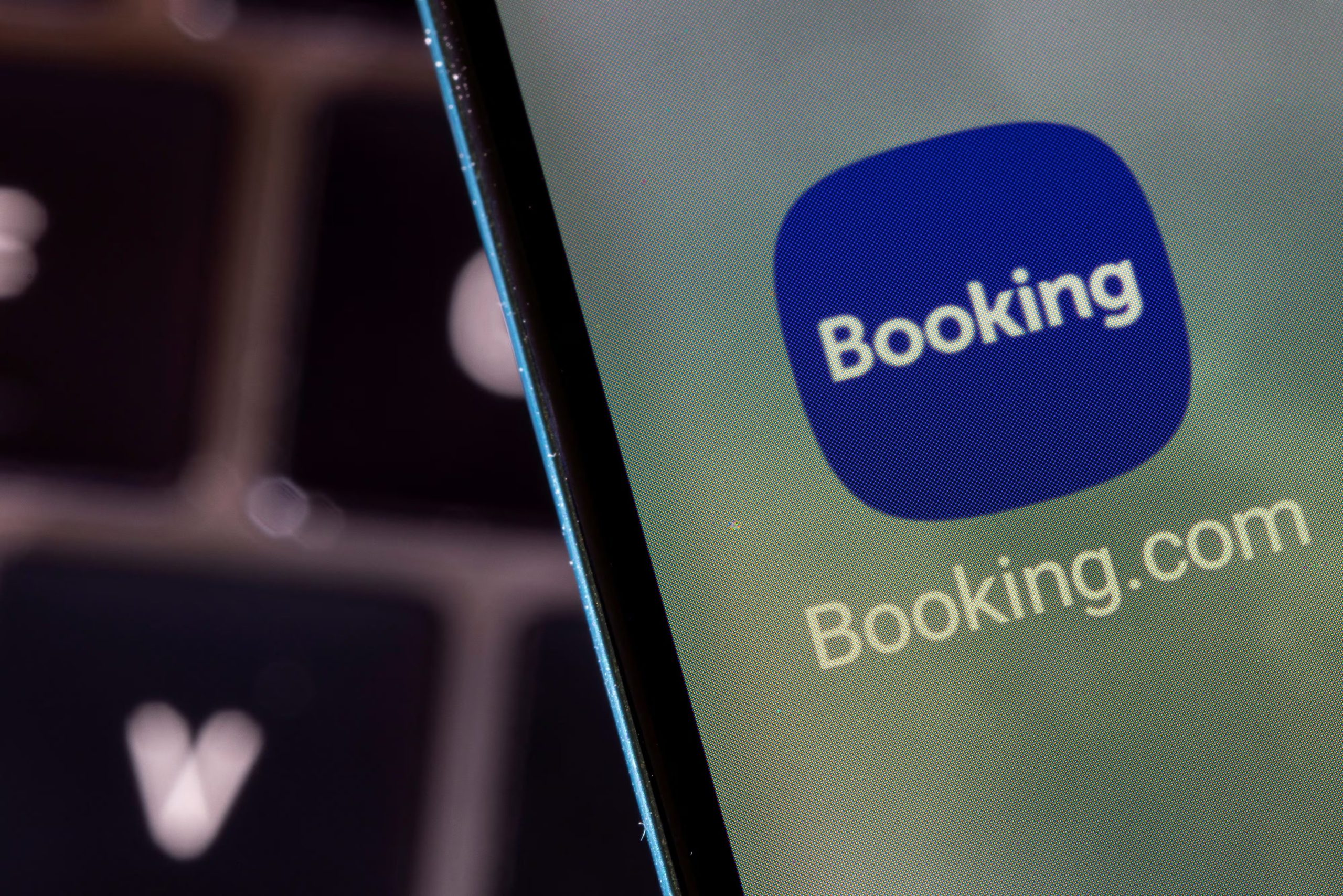 Hoteles se unen contra Booking: demanda millonaria por comisiones ...