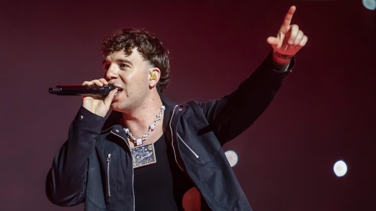 Éxito rotundo: Quevedo agota entradas en minutos y suma 11 conciertos ...