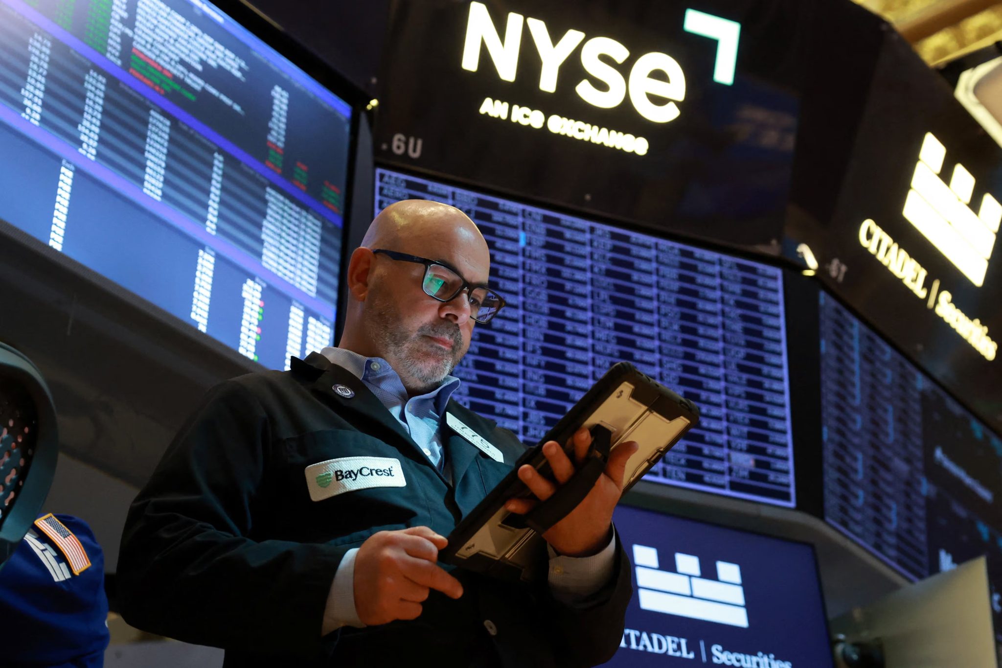 Wall Street se recupera impulsado por semiconductores y tregua entre EE ...